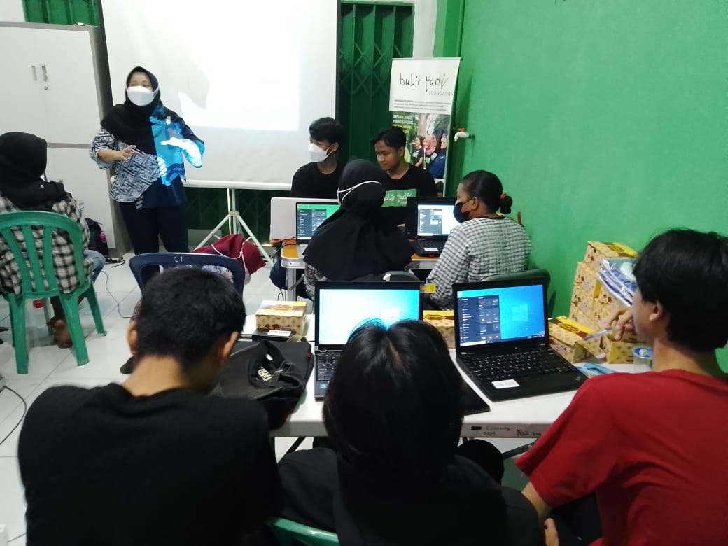 Operator Komputer Muda Batch 3 – Train4best
